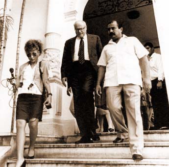 Hinton en la Procuraduría * Embajador de Estados Unidos en Panamá ...