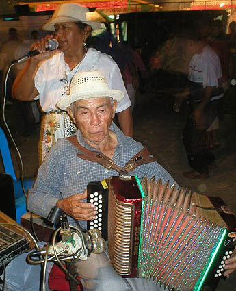 La Chorrera se prepara para celebrar los Carnavalitos * "Ñato Califa"