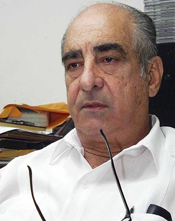 Llegada de Chávez es un circo * "Tony" Domínguez.