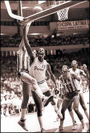 Mario Butler, uno de los ejes del triunfo de Panamá sobre Brasil en la ...