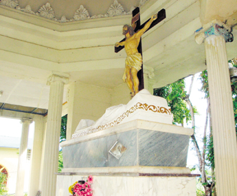 CRITICA EN LINEA: jose felix guembe enseño a los sonaeños el amor a dios