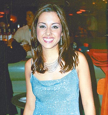 ¿Menos una soltera? * La presentadora de Medcom Michelle Simons.