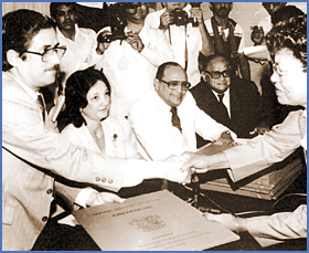 Credenciales para Romelia * Yolanda Pulice de Rodríguez, Everardo ...